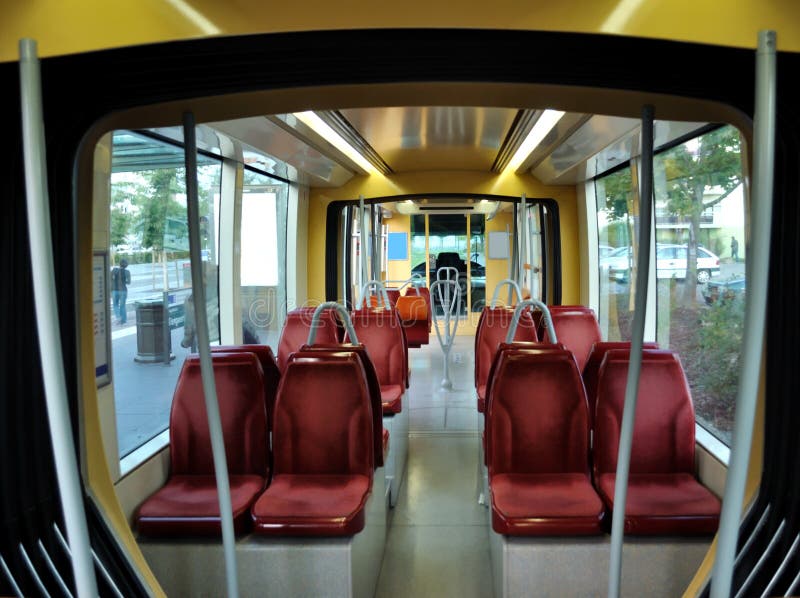 Ferrocarril Elevado Moderno De La Tranvía Imagen de archivo - Imagen de ...