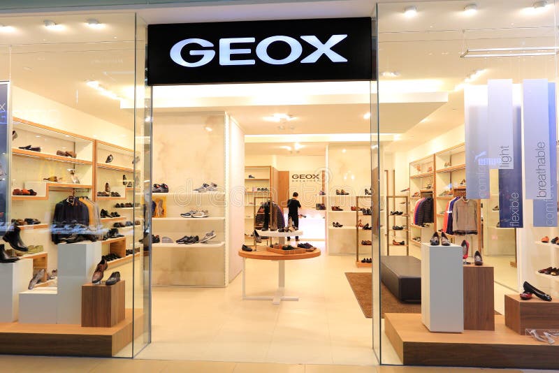 Deposito di GEOX fotografia stock editoriale. Immagine di cuoio - 34660508