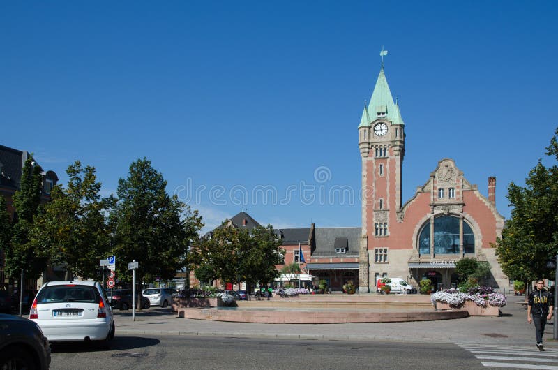 Der Bahnhof in Der Stadt Colmar in Frankreich Redaktionelles Stockfoto ...