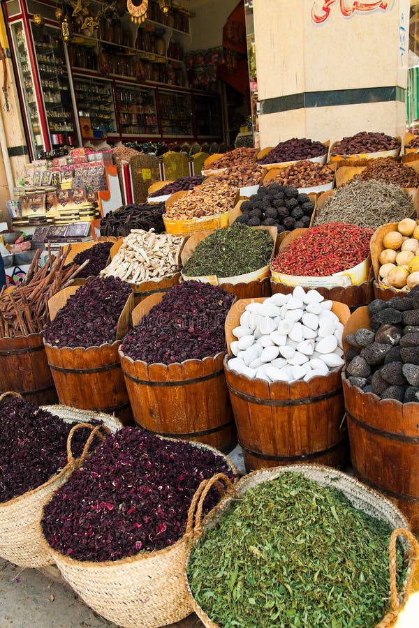 Der Basar Von Aswan in Ägypten. Stockfoto - Bild von gesundheit ...