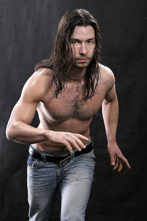 Der Dynamische Junge Mann Mit a Stockbild - Bild von leuchte ...