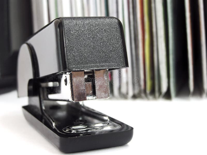 Der Hefter Und Die Dokumente Stockfoto - Bild von plastik, arbeit: 1112098