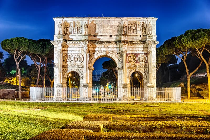 Der Konstantinsbogen Und Die Kolosseum-Ansicht Stockbild - Bild von ...