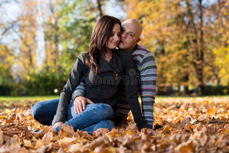 Der Kuss stockbild. Bild von gefühle, gesichtsbehandlung - 35190975