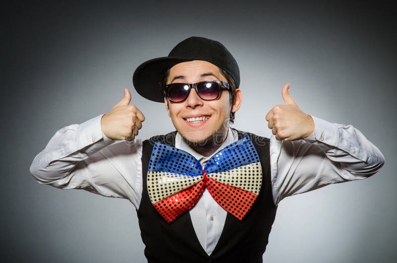 Der Lustige Mann Mit Riesiger Fliege Stockfoto - Bild von clown ...