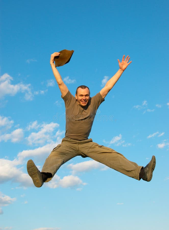 Der Mann springt stockbild. Bild von übung, tätigkeit - 5325887