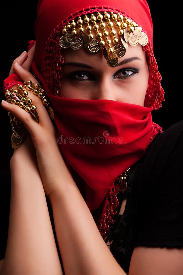Der rote Schleier stockfoto. Bild von kaukasisch, moslems - 12054242