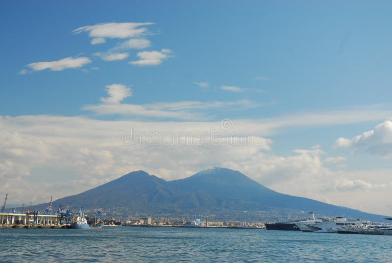 Der Vesuv stockfoto. Bild von historisch, platz, menschheit - 56281558