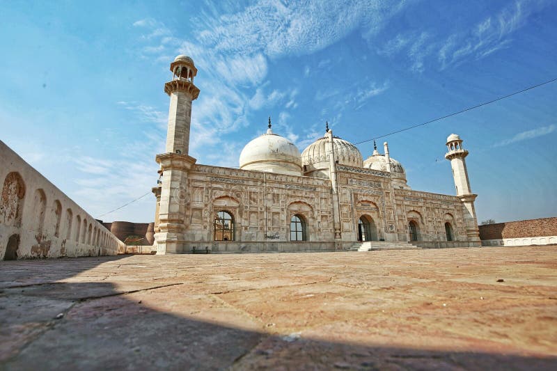 Derawar Fort Masjad Side View Main Stock Photo - Image of fort, masjad ...