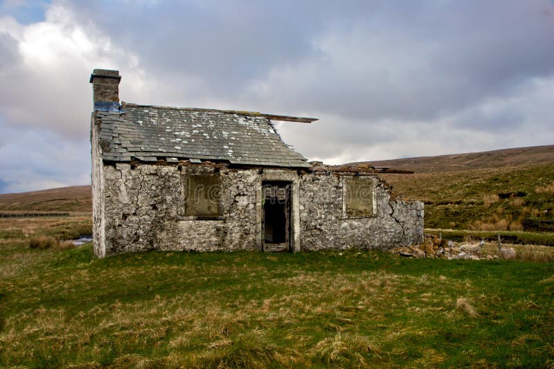 Derelict Cottage on Moors stock image. Image of hill, abandoned - 5721451