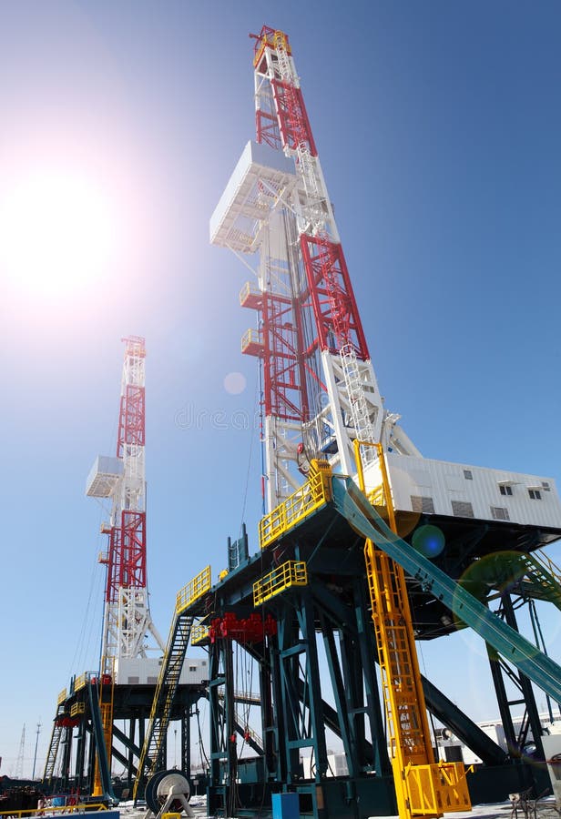 Derrick stock photo. Image of platform, pumps, board - 39003976