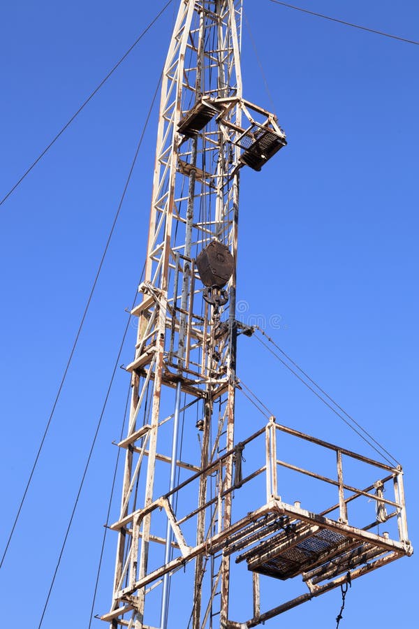 Workover rig stock image. Image of opec, russia, power - 18557447