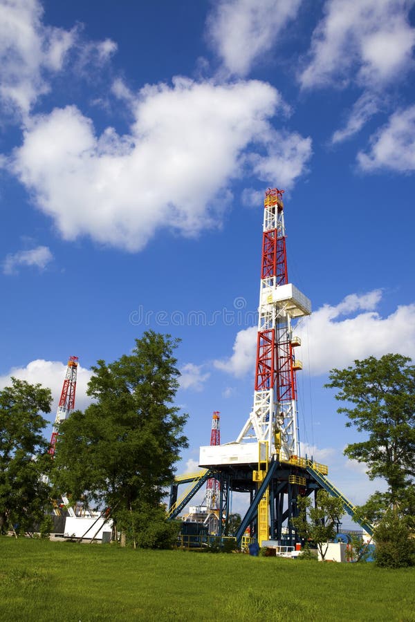 Derrick stock image. Image of fieldwork, gasoline, machine - 36514927