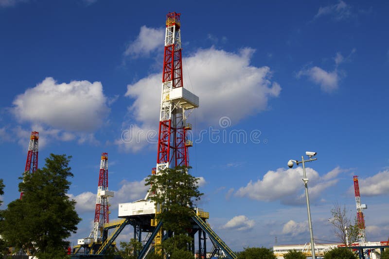 Derrick stock image. Image of power, borehole, energy - 36515157