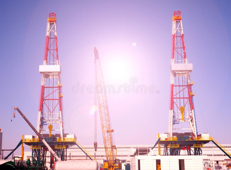 Jack Up Offshore Drilling Rig with Rig Cranes Stock Image - Image of ...