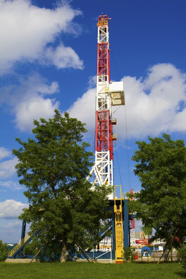 Derrickkran stockbild. Bild von energie, anlage, feldarbeit - 36514859