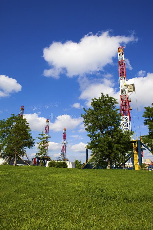 Derrickkran stockfoto. Bild von bohrung, bohrgerät, energie - 36514874