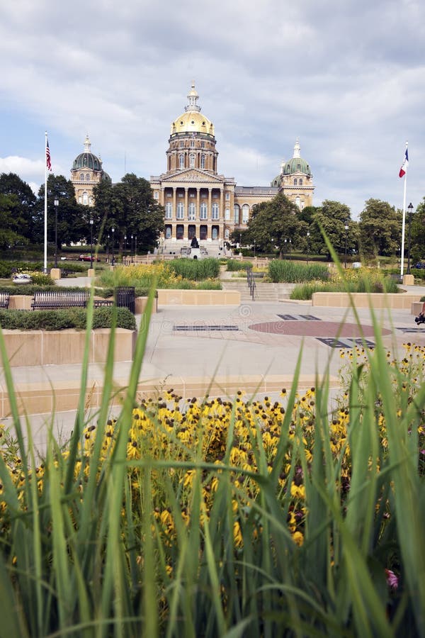 Iowa - State Capitol stock photo. Image of tourism, moines - 3554656