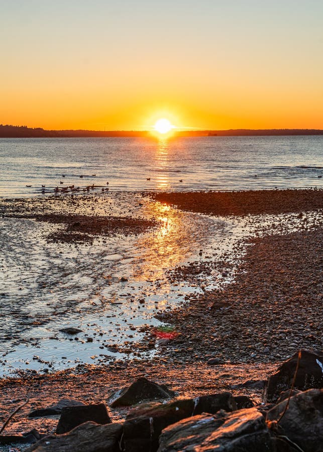 Des Moines Park Sunset 5 stock image. Image of ocean - 357510359