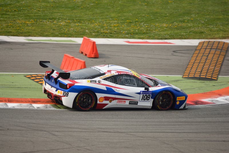 Desafio Evo De Deborah Mayer Ferrari 458 Em Monza Foto Editorial ...