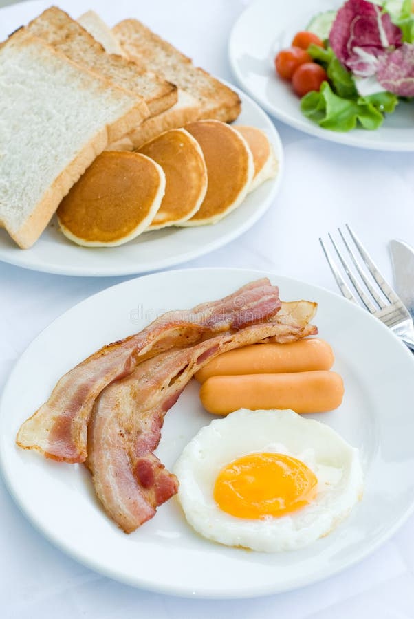 Desayuno americano foto de archivo. Imagen de culinario - 32680098