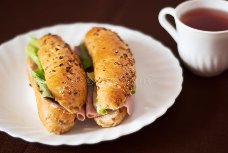 Desayuno muy sabroso imagen de archivo. Imagen de coma - 23113823