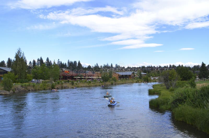 Fall Colors of Bend, Oregon Stock Image - Image of river, trail: 27500011