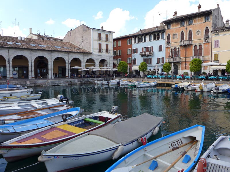 Desenzano del Garda editorial stock image. Image of lago - 72450039 Desenzano del Garda editorial stock image. Image of lago - 72450039