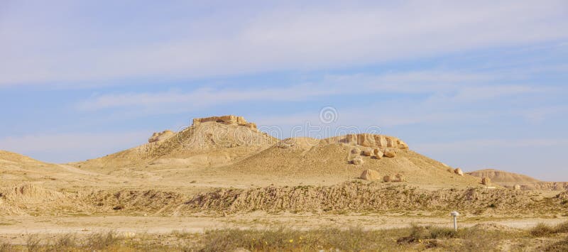 Desert in Kuwait stock image. Image of outdoors, morning - 144116085