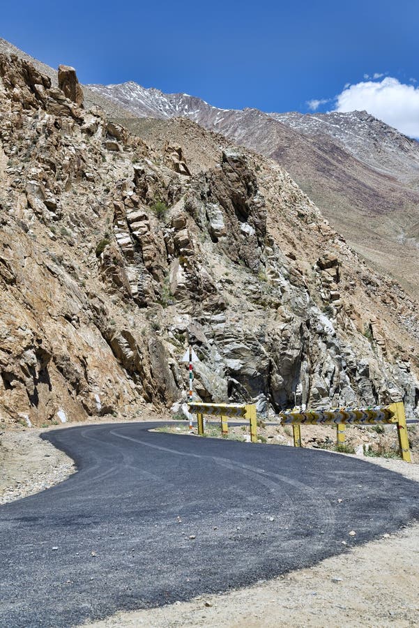 Desert mountain road turn stock image. Image of landscape - 46861977