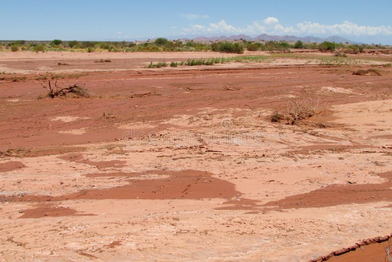Desert Red Soil in a River Bed Stock Photo - Image of aussie, mountain ...