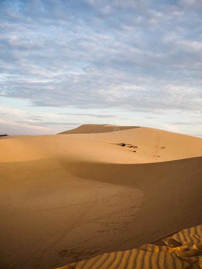 Desert sand dune stock photo. Image of heat, hill, dunes - 62084214
