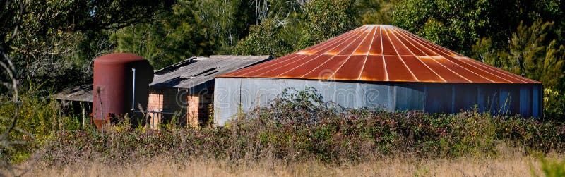 Deserted Farm Building in Australia Stock Image - Image of forest ...