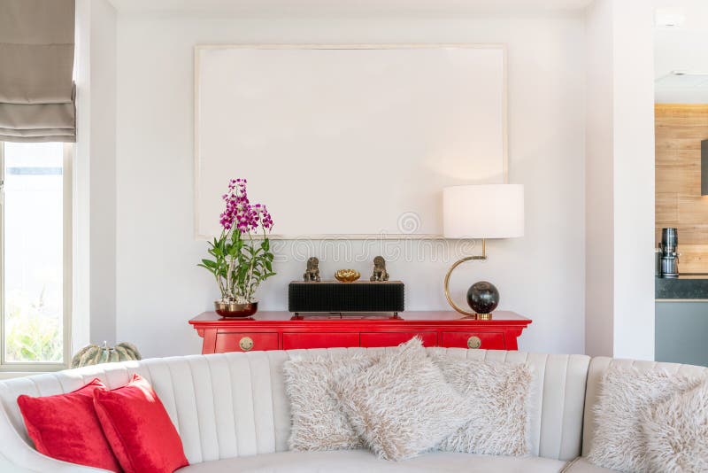 Design De Interiores Na Sala De Visitas Com Sof? Ou Sof? E Tabela De Madeira Imagem de Stock ...