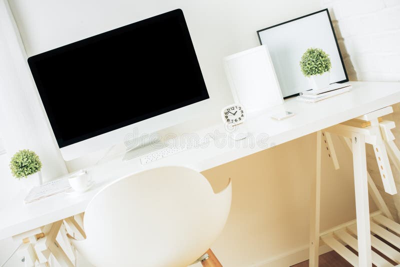 275 Clean Desk Clear Screen Stock Photos - Free & Royalty-Free Stock ...