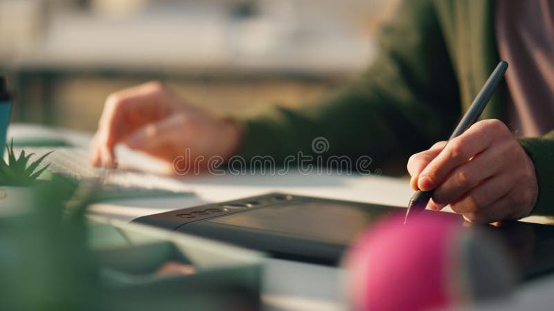 Designer Hand Drawing Stylus Digital Tablet Closeup. Unknown Artist ...