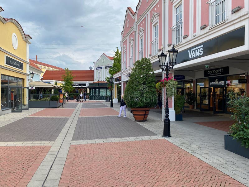 Designer Outlet Parndorf, Designer-Outlet-Straße 1, Parndorf, Austria ...