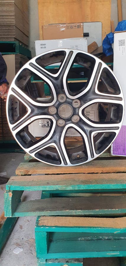 Designer Rims for Selection Editorial Photo - Image of bumper ...