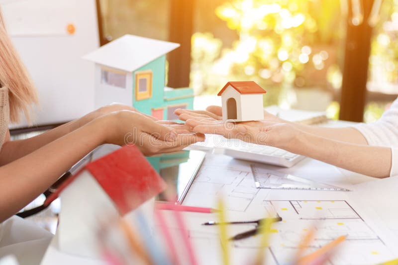 The Designer Team Delivered the Sample House To the Customer for ...