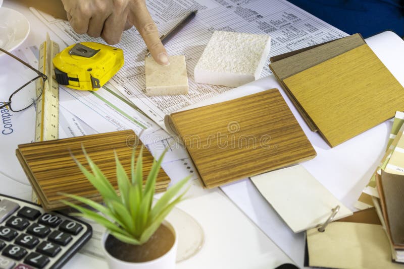 Designers Choose Materials for the Construction of Decorations ...