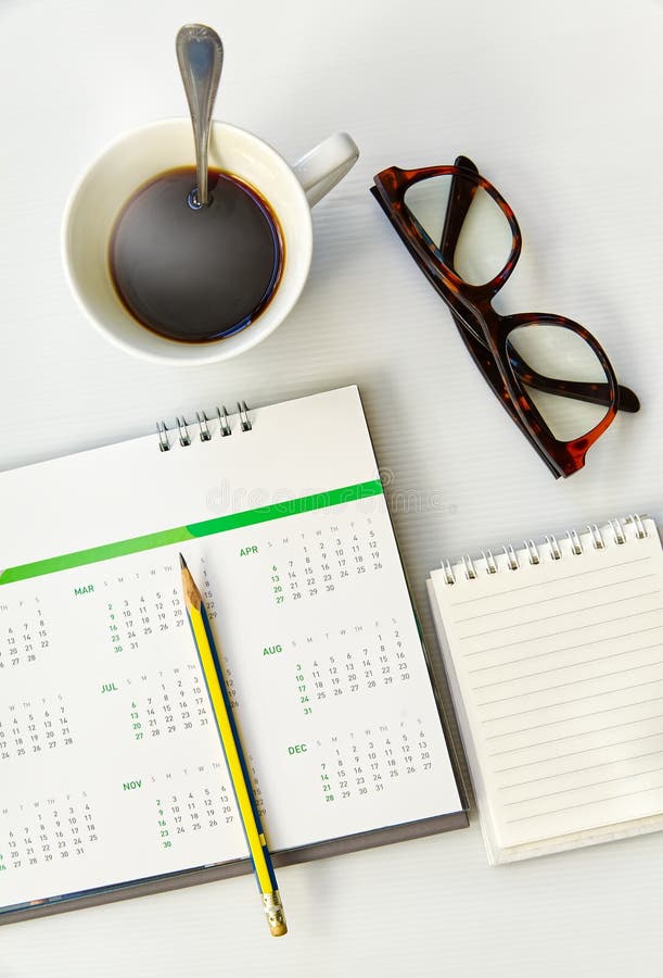 Desk Calendar 12 Months Year 2025 with Notepad Eyeglasses Pencil and ...