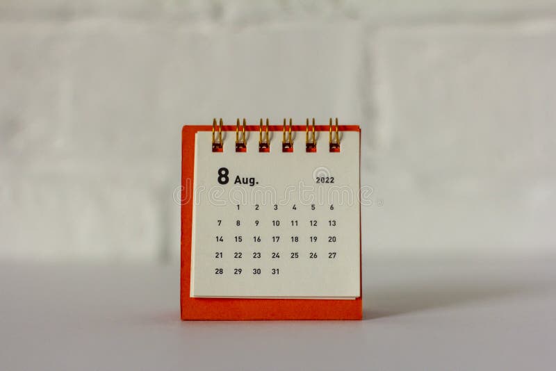 Desktop Mini Calendar for August 2022 on the Table Stock Image - Image ...