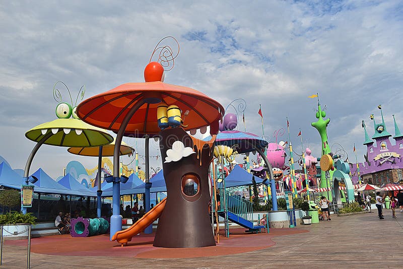 Despicable Me Minion Theme Part at Universal Studios Editorial Photo ...