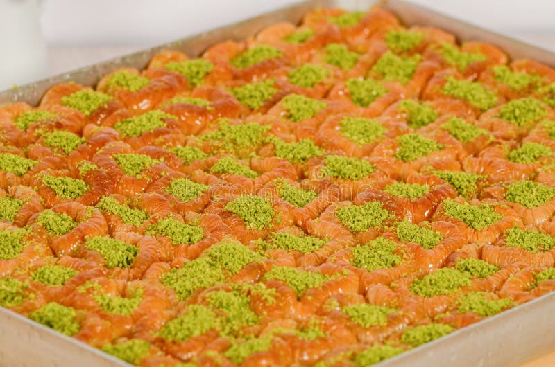 Dessert Turc De Cuisine Turque Baklava Image stock - Image du boucher ...