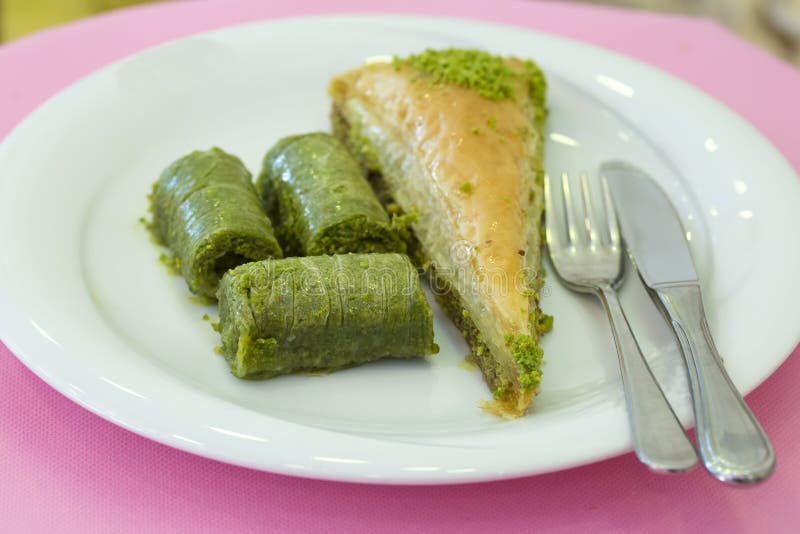 Desserts Turcs Traditionnels ; Baklava Image stock - Image du doux ...