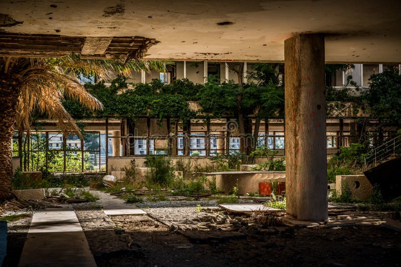 Destroyed Abandoned Building Stock Image - Image of house, event: 36310251