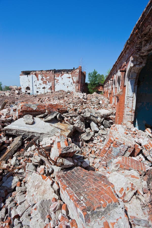 Destroyed building stock image. Image of grunge, destroy - 24740713