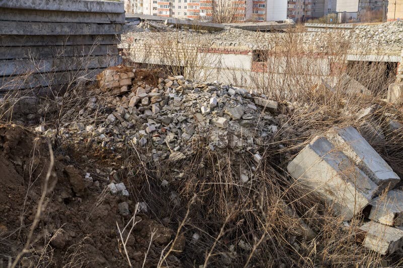 Destroyed Building With Pile Of Debris Stock Photo - Image of disaster ...