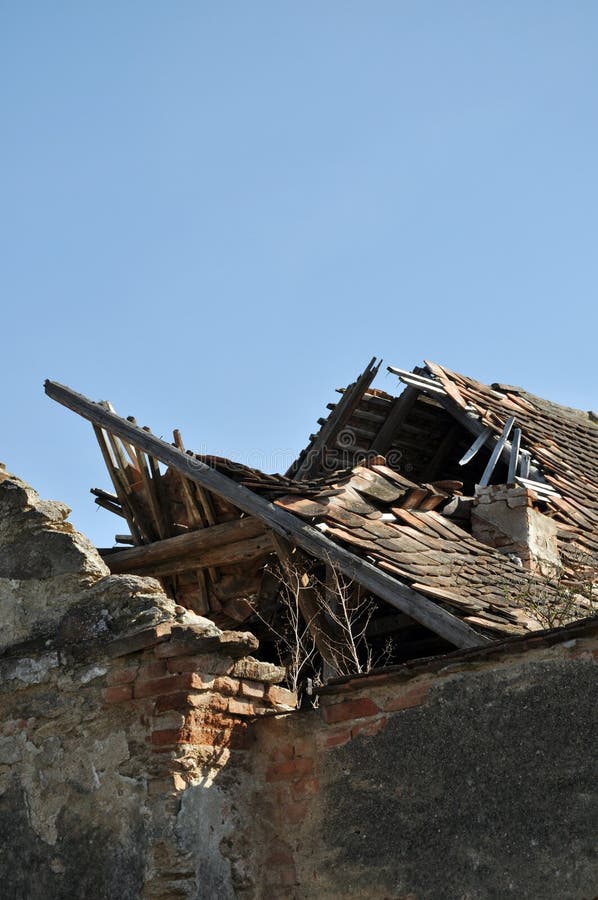 Destroyed house stock image. Image of collapsed, danger - 13909759