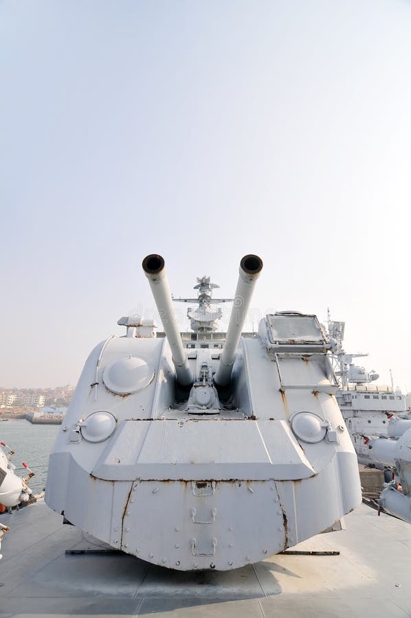 Destroyer artillery stock photo. Image of armor, maritime - 27527306